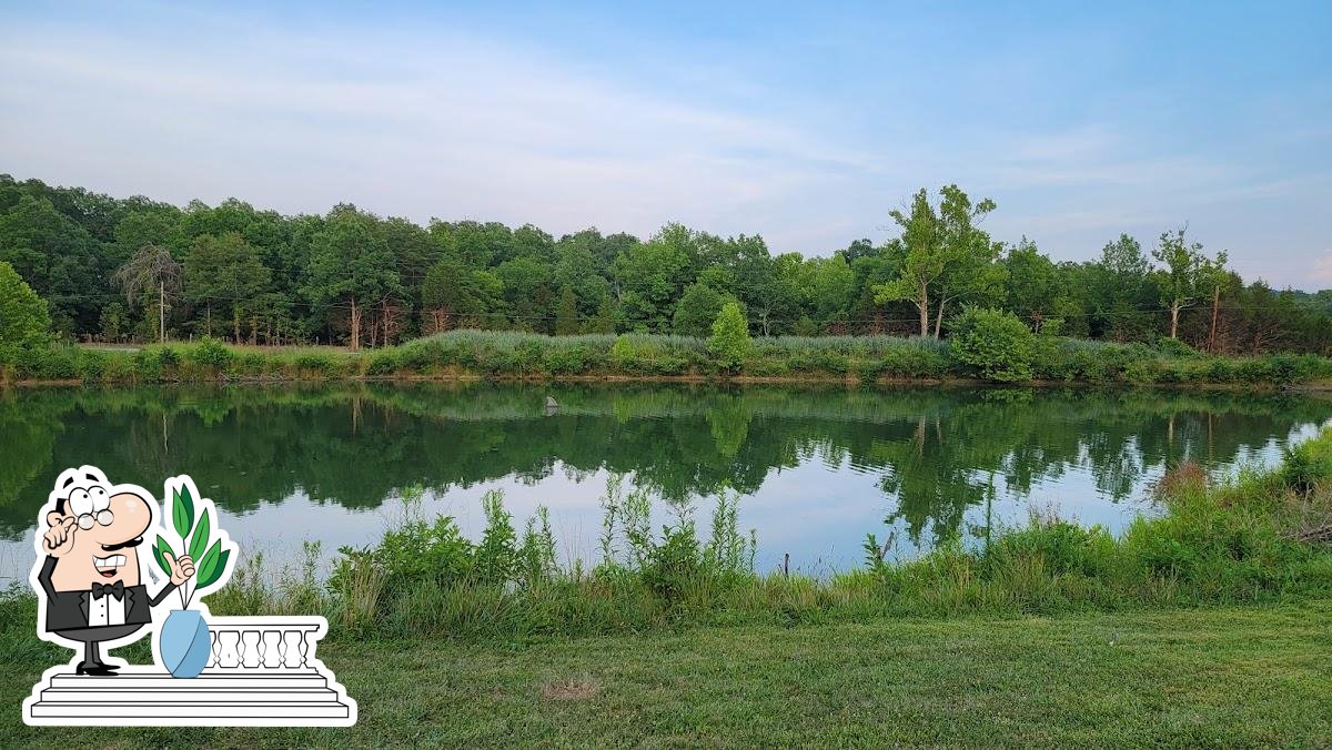 The Boondocks, 3850 Beech Grv Rd in Shepherdsville - Restaurant reviews