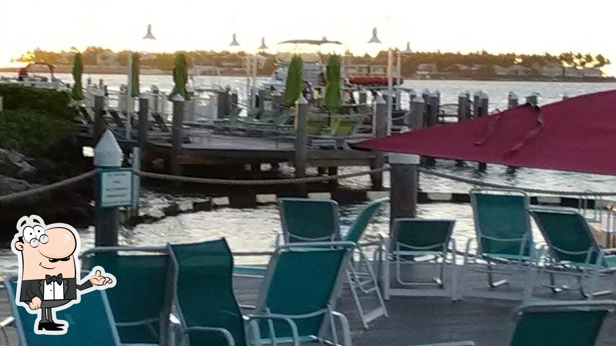 Sunset Tiki Bar, Key West - Restaurant menu, prices and reviews