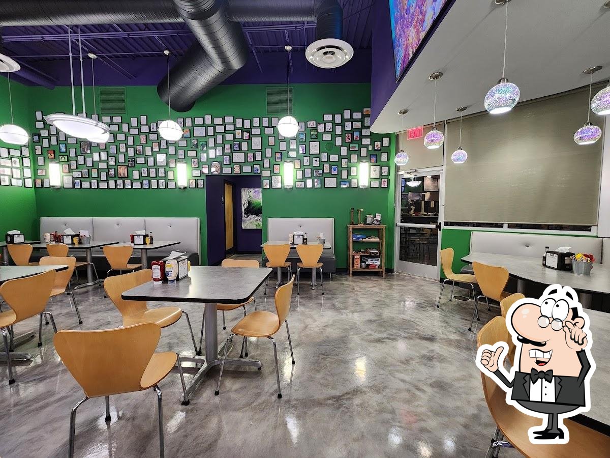 Doodle Drive In, Cuyahoga Falls - Restaurant menu, prices and reviews
