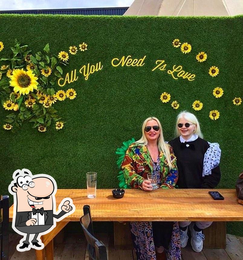 Yellow Submarine Bar in Liverpool - Restaurant reviews