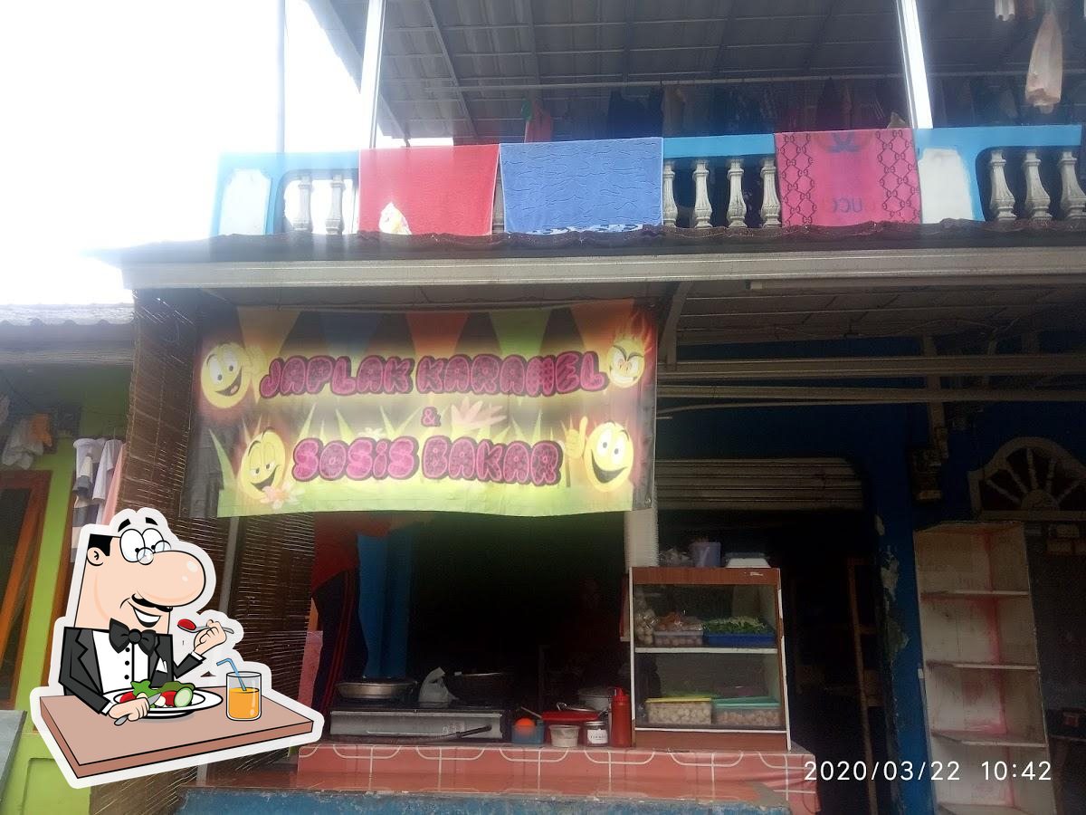 Japlak Karamel & Sosis Bakar cafe, Cigombong