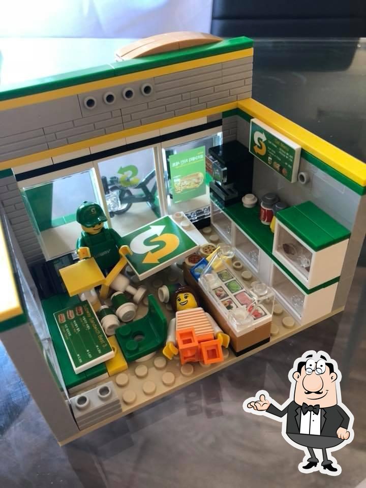 Lego Subway Restaurant