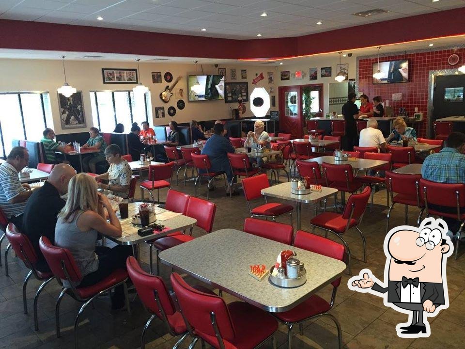 Hi-Ho Diner, 2885 Howard Ave in Windsor - Restaurant menu and reviews