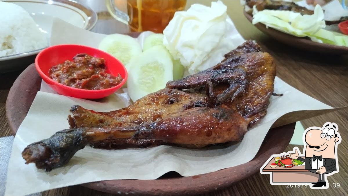 Ayam goreng "Rasa Sama", Semarang, Tlogosari Raya II/7 - Restaurant reviews