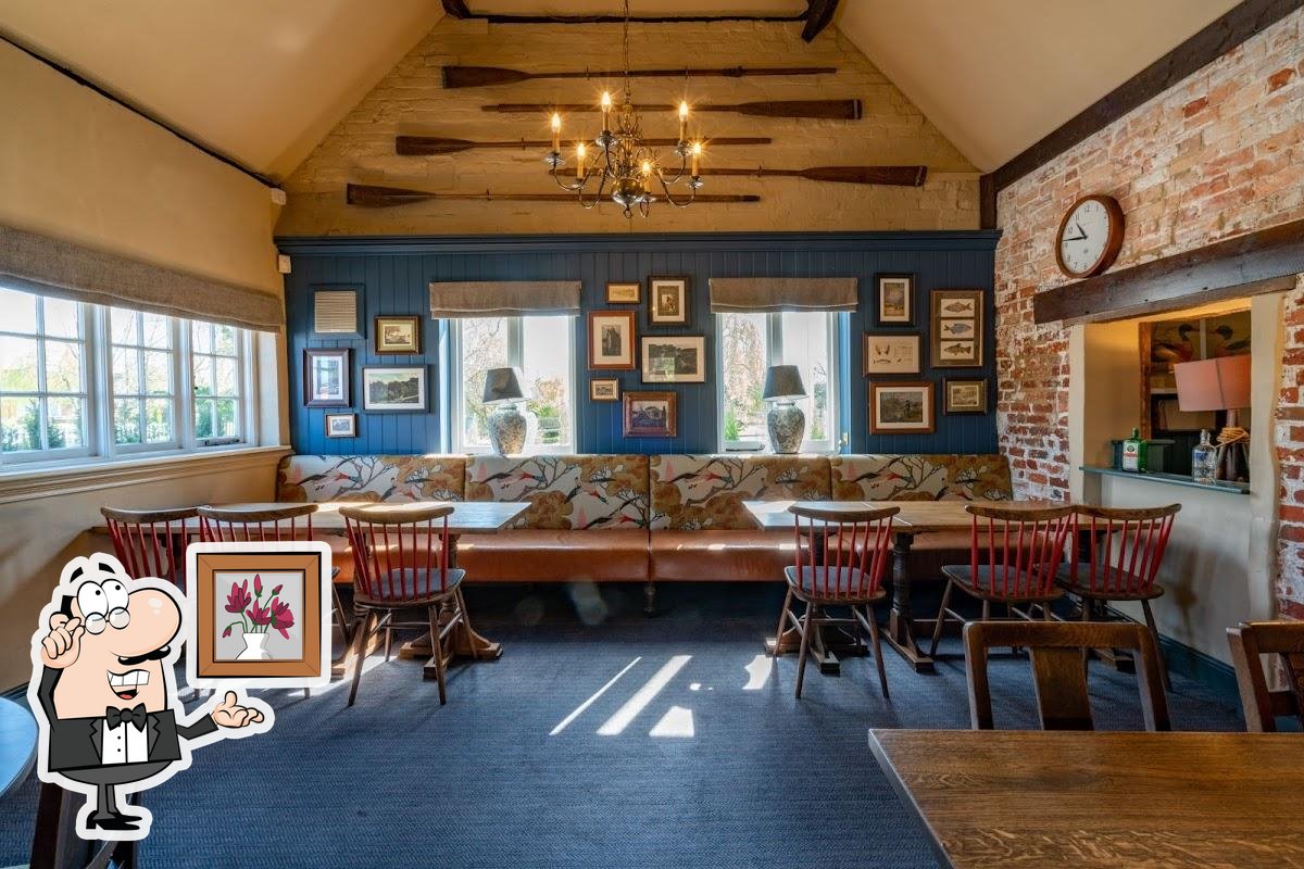 The Fish Inn, Ringwood, The Bridges, West St in Ringwood - Restaurant ...