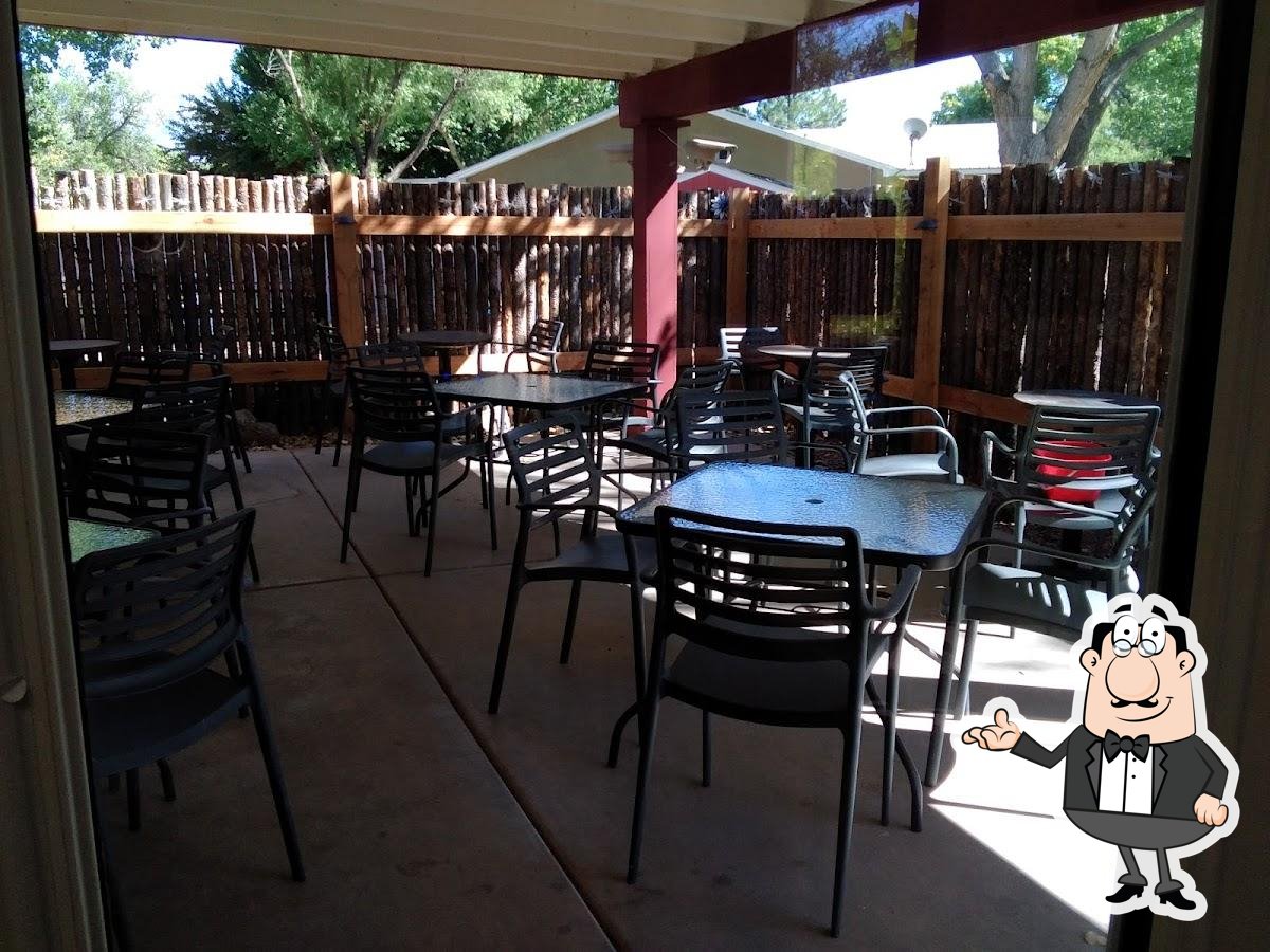 Belle's Urban Deli, Corrales - Restaurant menu, prices and reviews