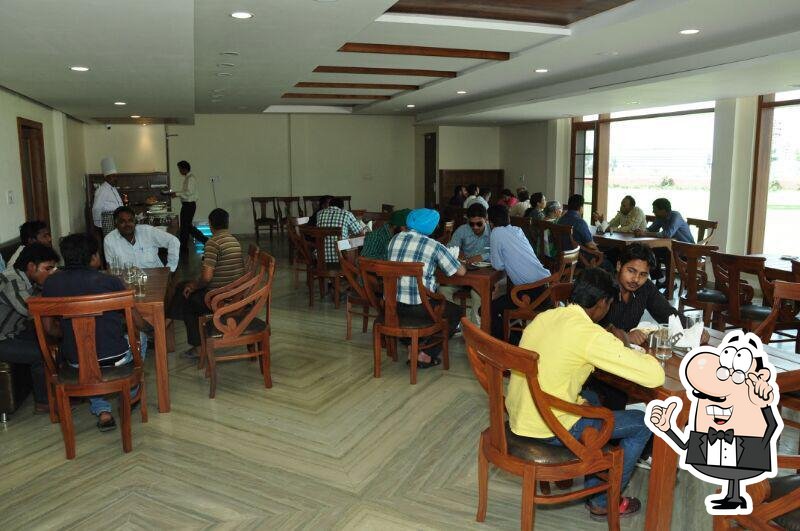 The Oak Tree Restaurant, Amloh - Restaurant reviews