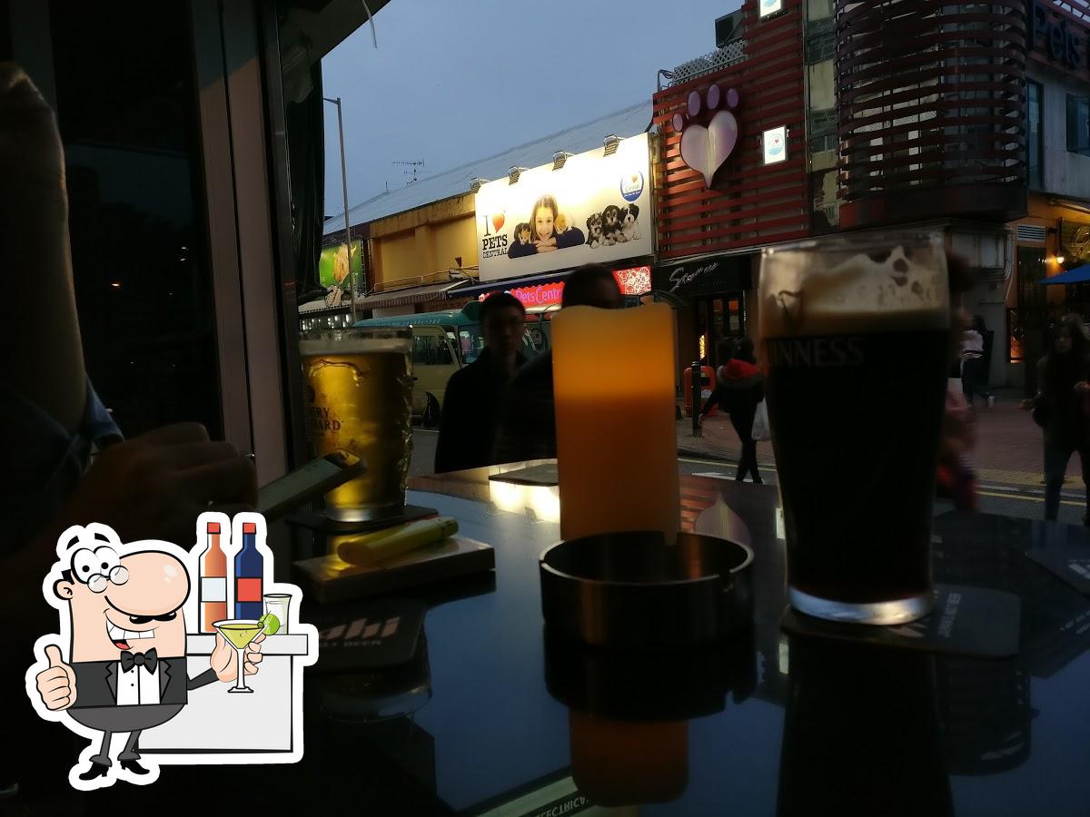 The Boozer pub & bar, Hong Kong - Restaurant reviews