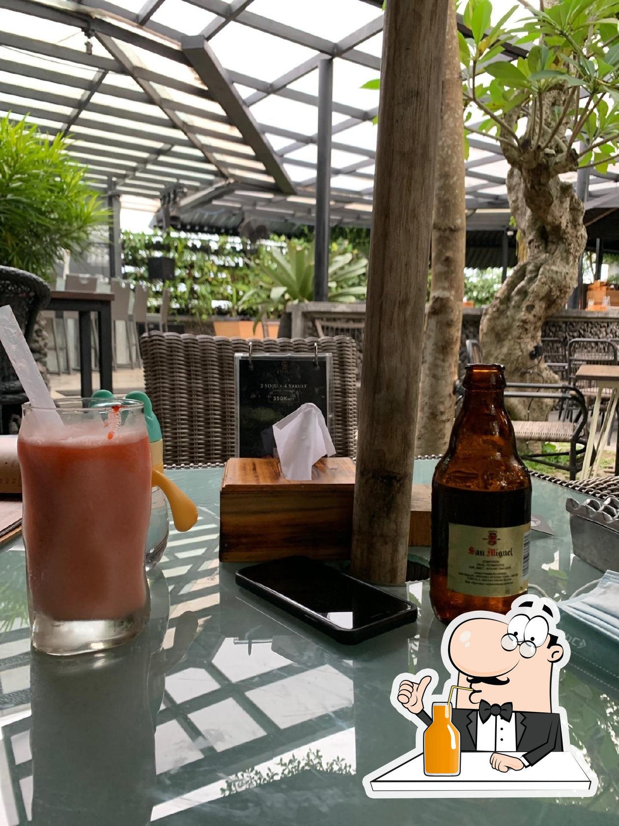 ESKALA Eatery Bar & Coffee, Minomartani - Restaurant menu and reviews