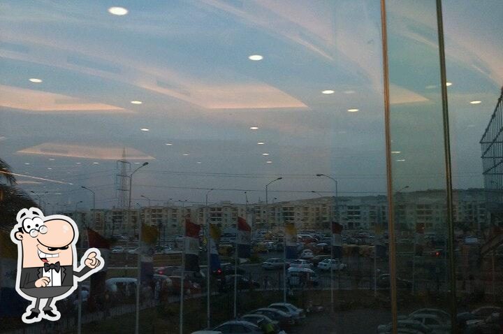 Hyperone Food Court, Sheikh Zayed City