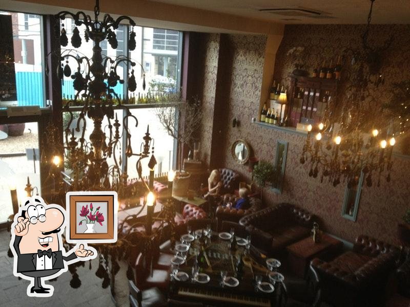 Lazy Lounge, Leeds - Restaurant menu, prices and reviews