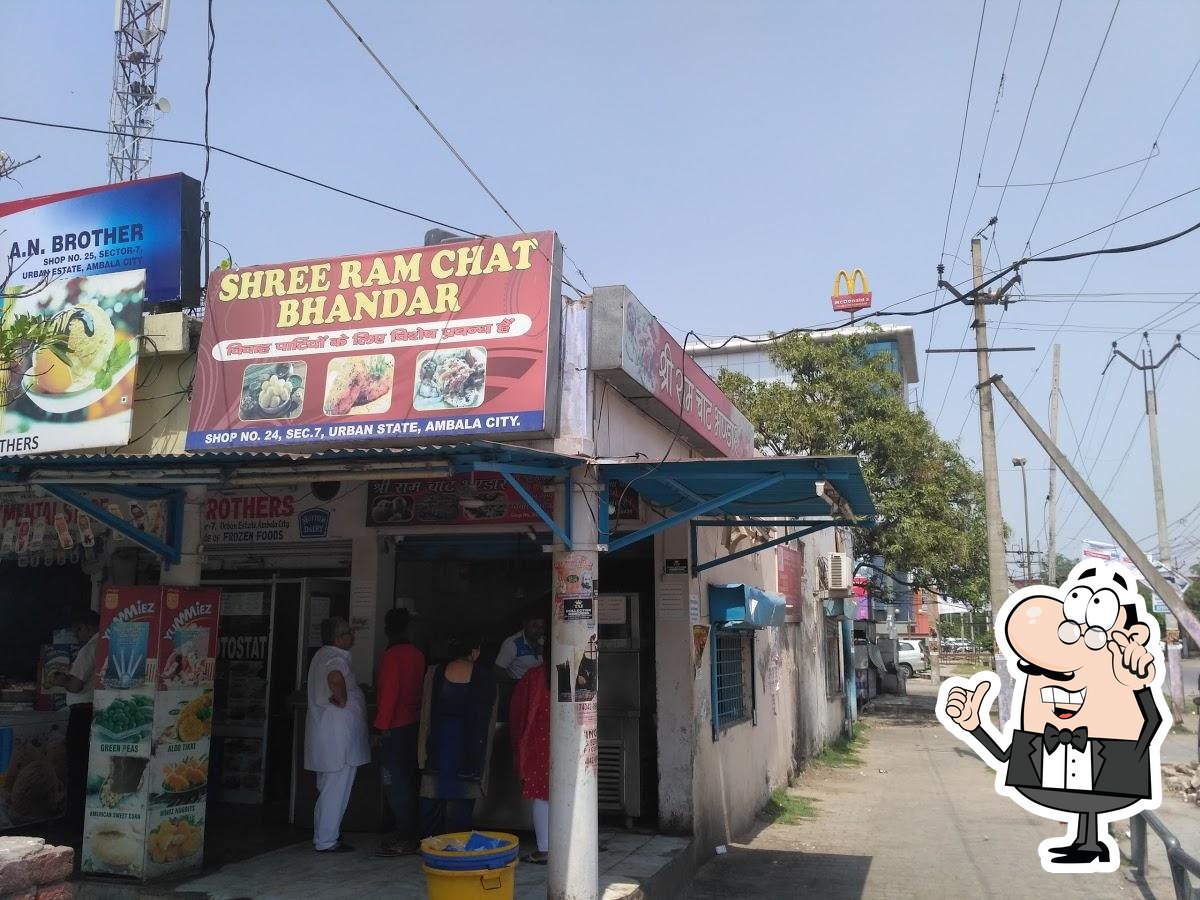 Shree Ram Chat Bhandar, Panchkula - Restaurant reviews