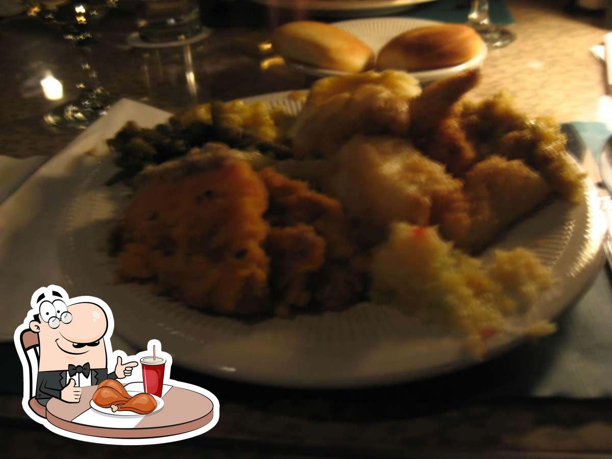 La Comedia Dinner Theatre in Springboro - Restaurant reviews