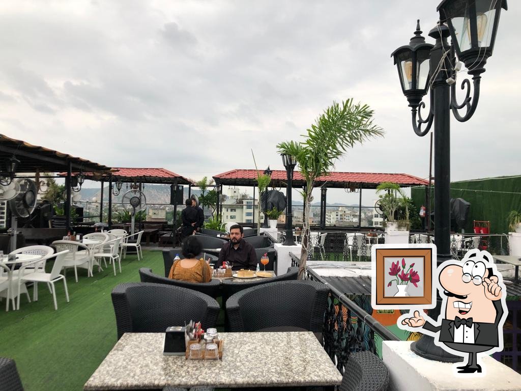 SKYZA Rooftop Lounge, Jaipur - Restaurant menu and reviews