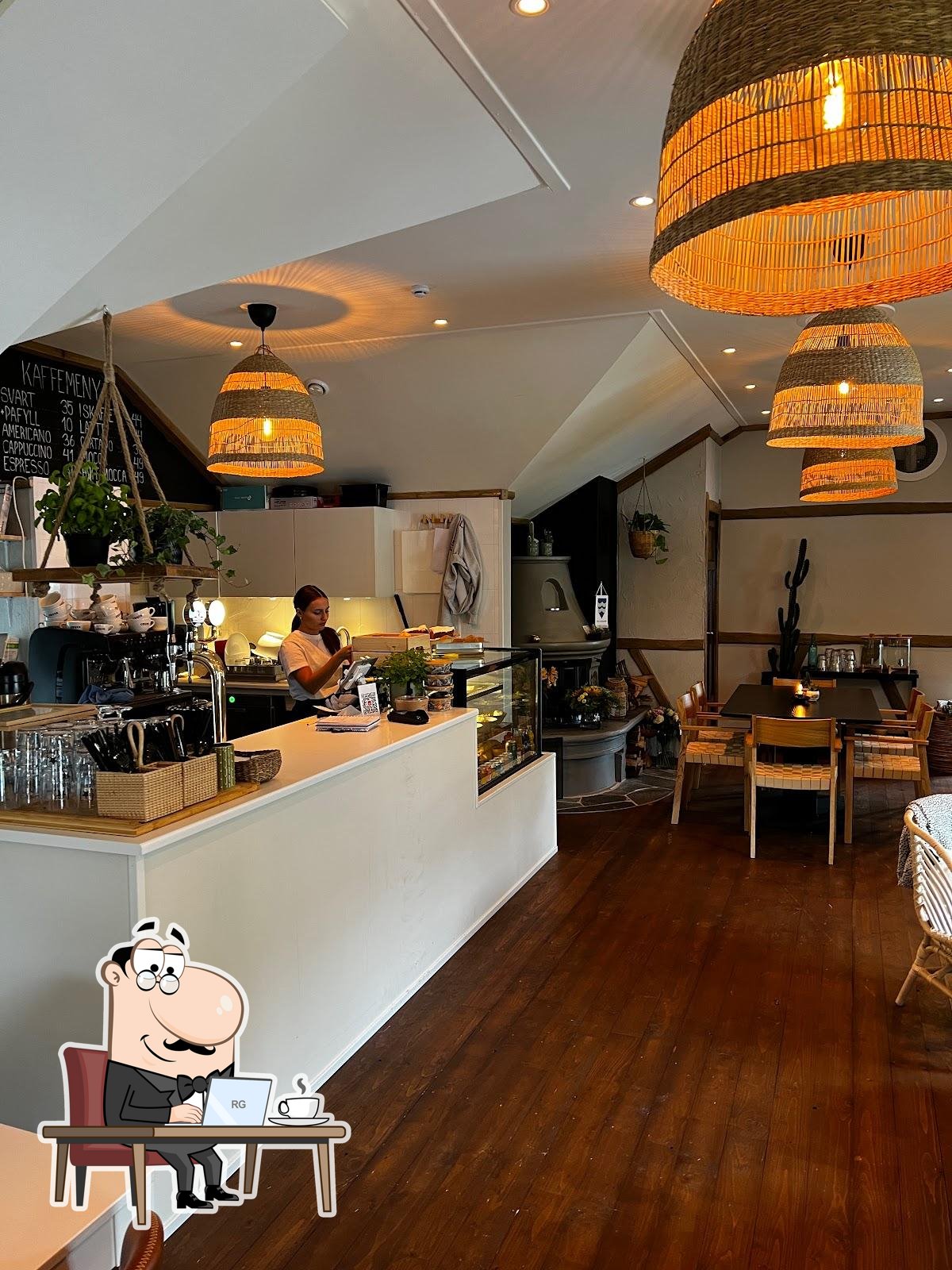 Kaktus café og bar, Sola - Restaurant menu, prices and reviews