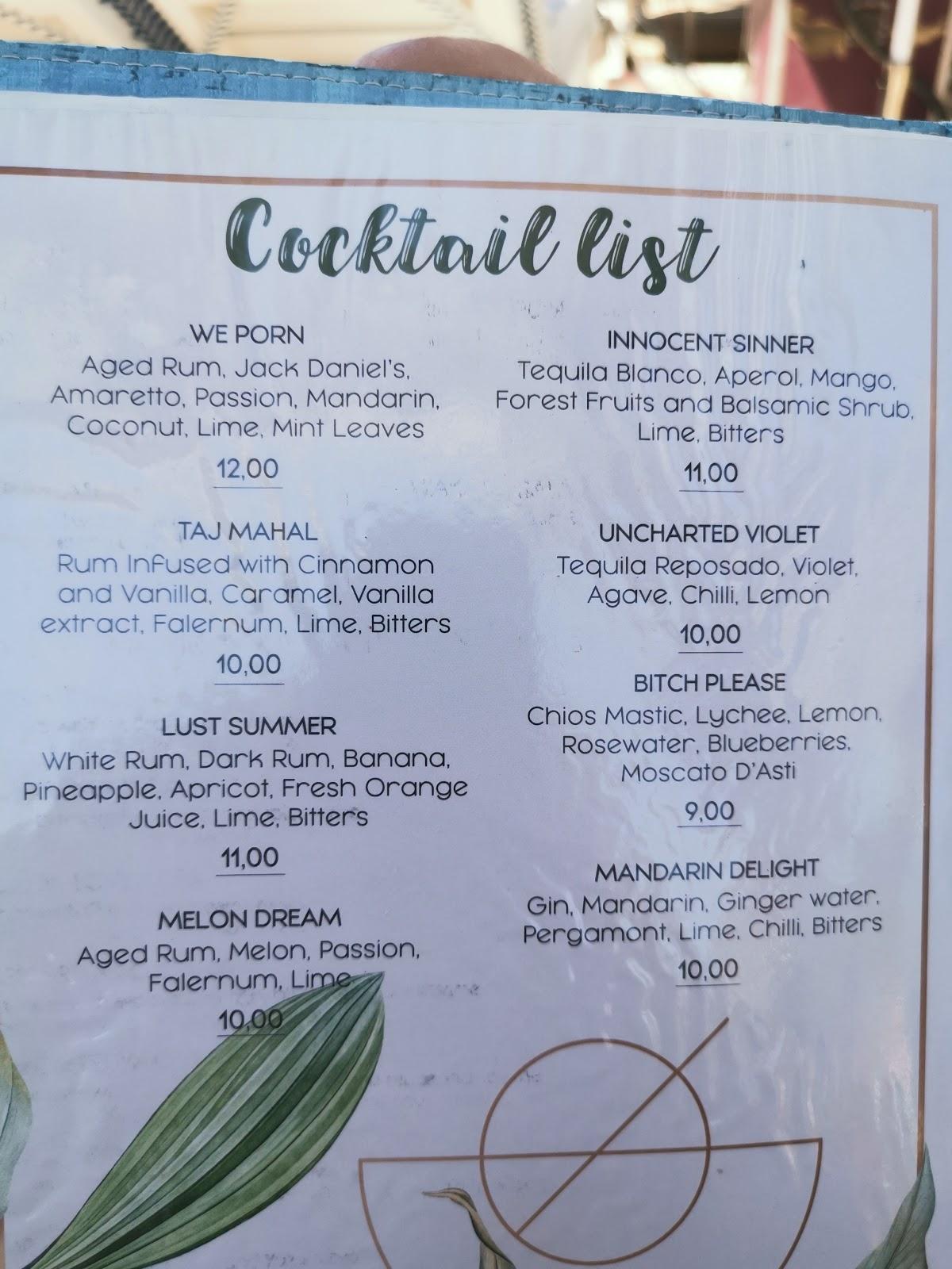 Menu at Mari Beach Parties, Dramia