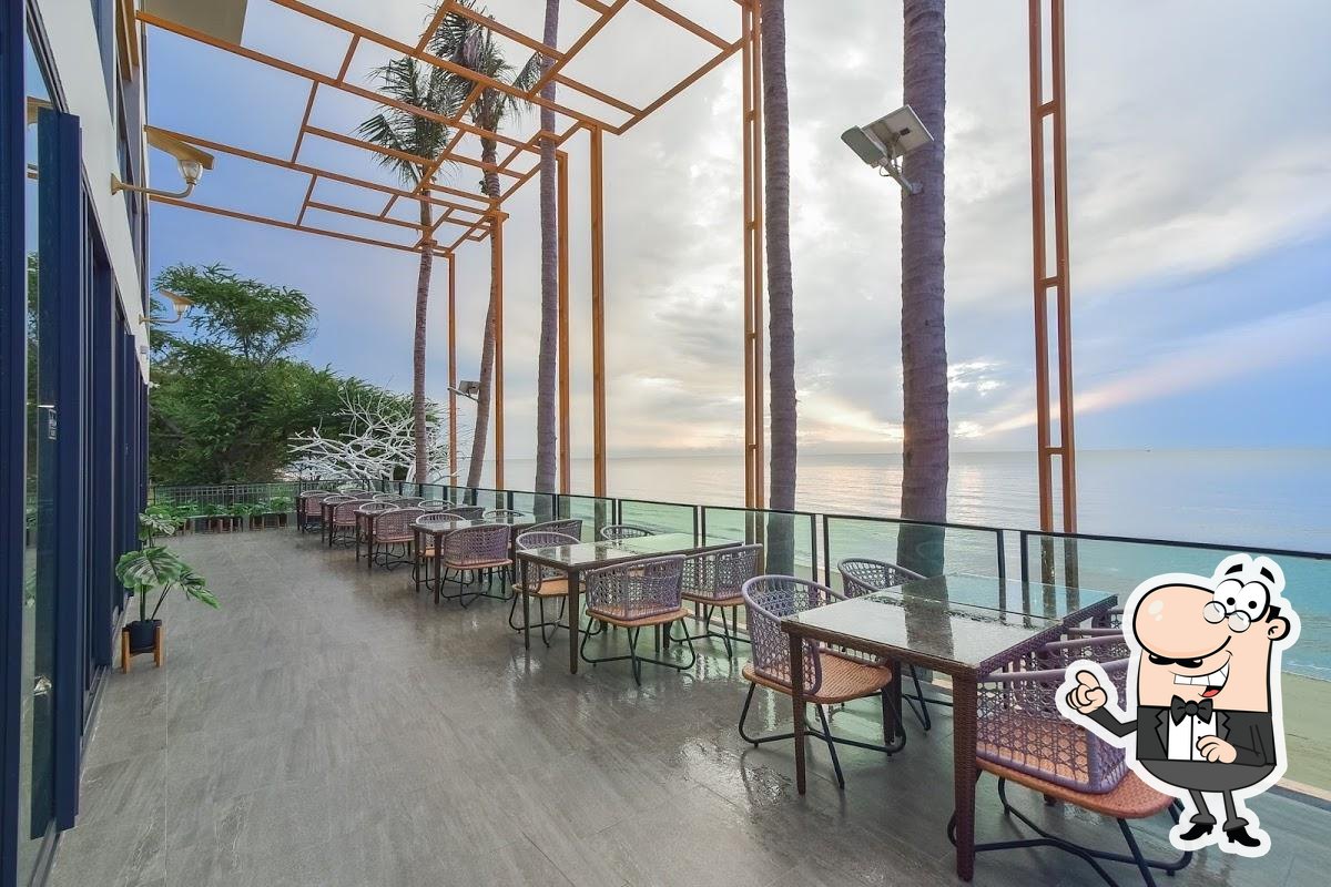 Coco Beach Bar, Cha-am - Restaurant reviews