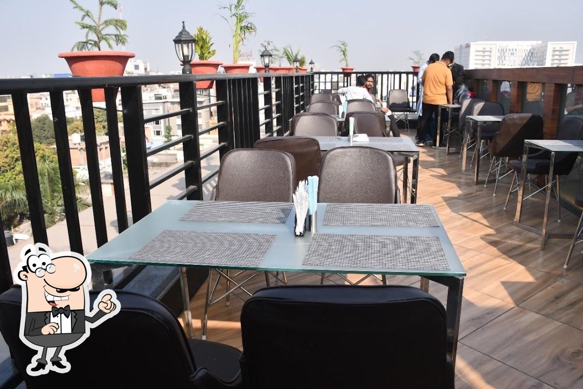 Skyfall rooftop restaurant, Patna - Restaurant reviews