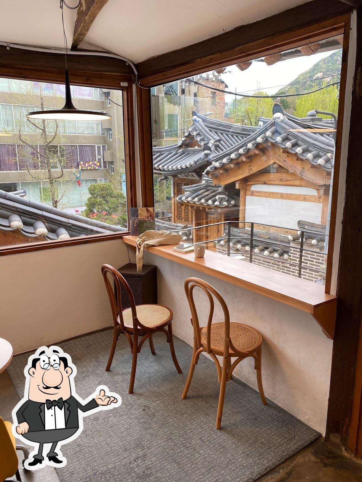 NEMA Samcheong cafe, Seoul - Restaurant reviews