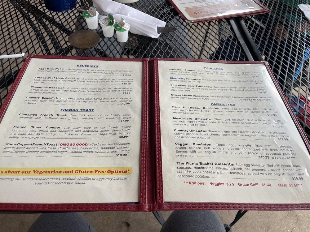 Menu at Three Bear's Cafe, Heber-Overgaard