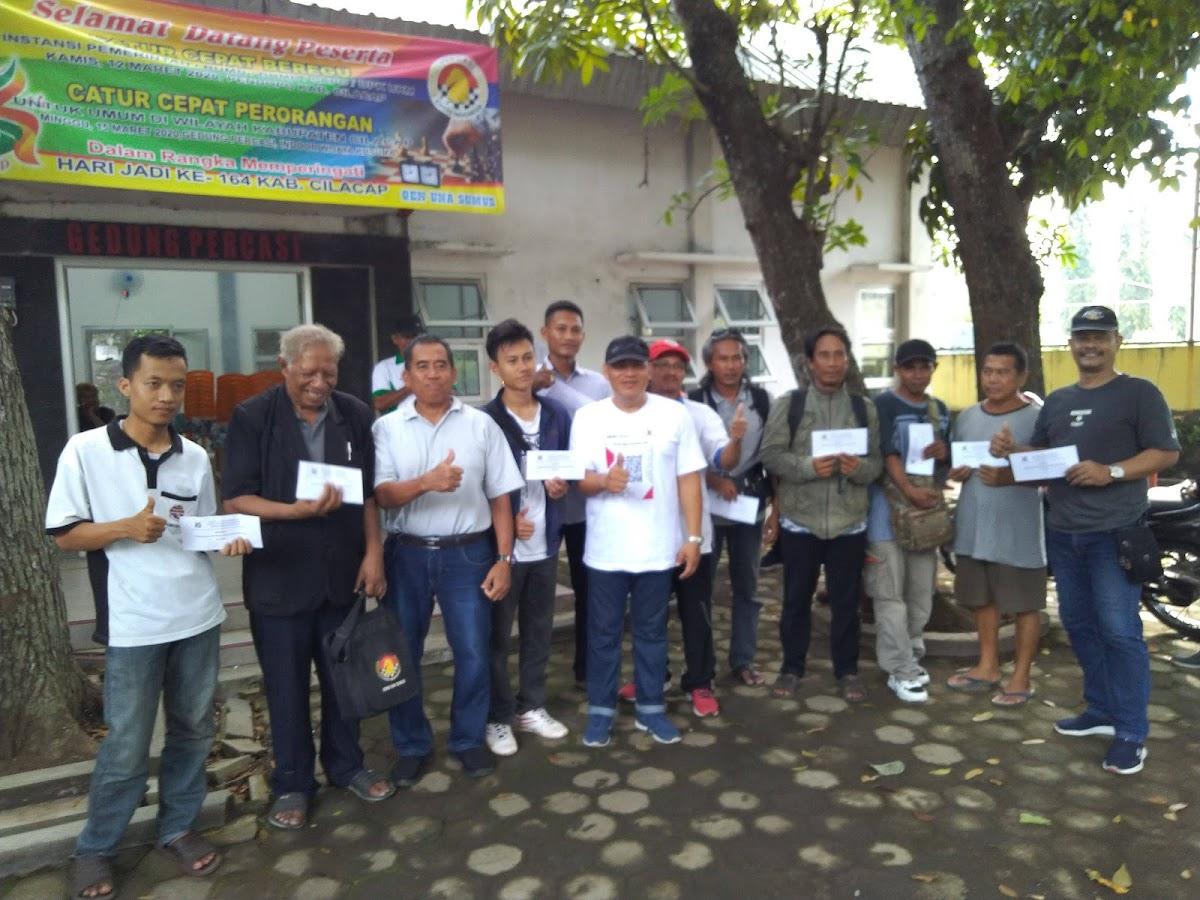 Gedung Percasi Cilacap pub & bar, Cilacap - Restaurant reviews