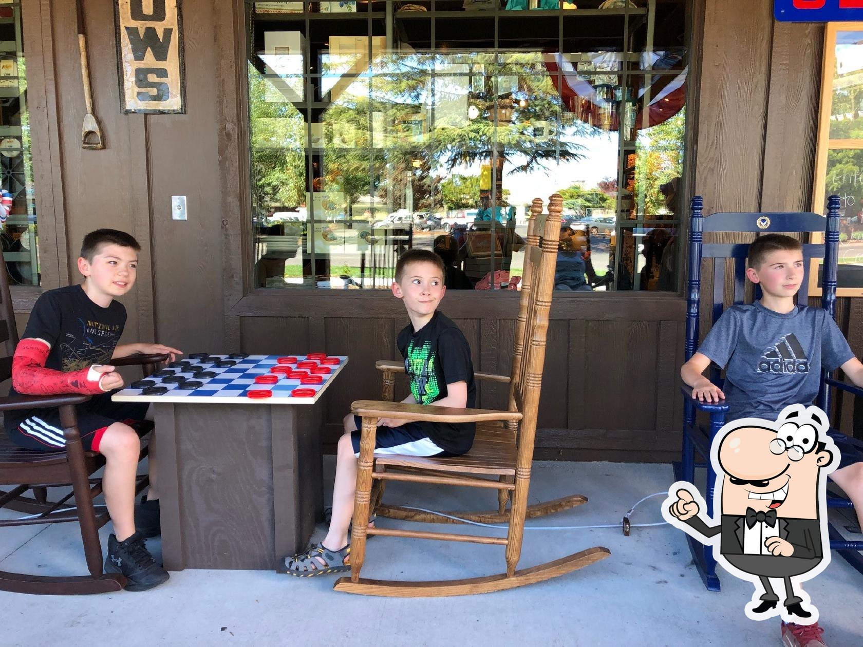 Cracker Barrel Old Country Store, 12050 N Center Ave in Portland ...