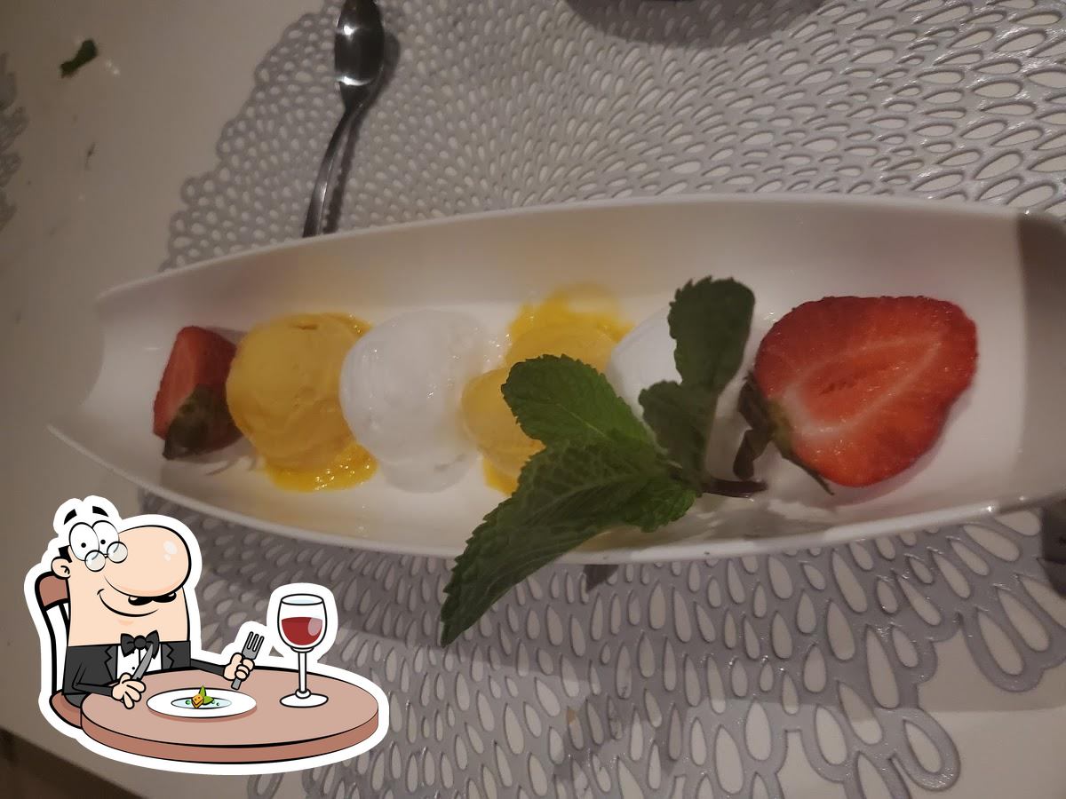 Acqua Cafe in Palm Beach - Restaurant menu and reviews
