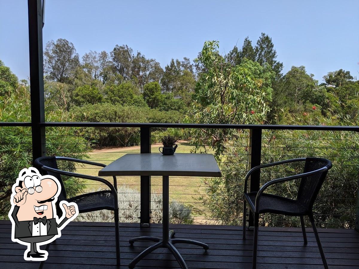 Coffee At The Gardens in Benowa - Restaurant reviews