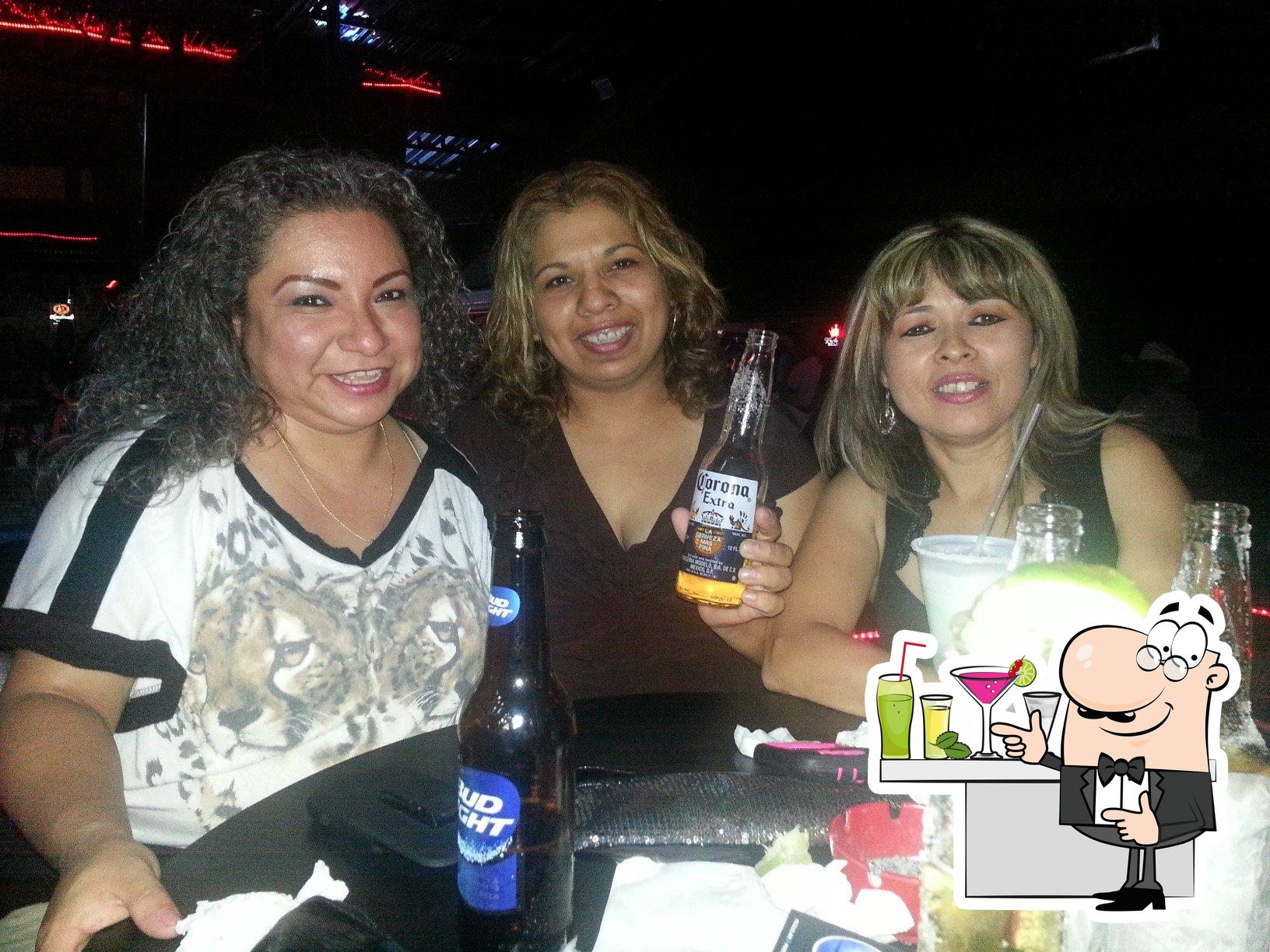 Cheers Cocktails Lounge in Laredo - Restaurant reviews