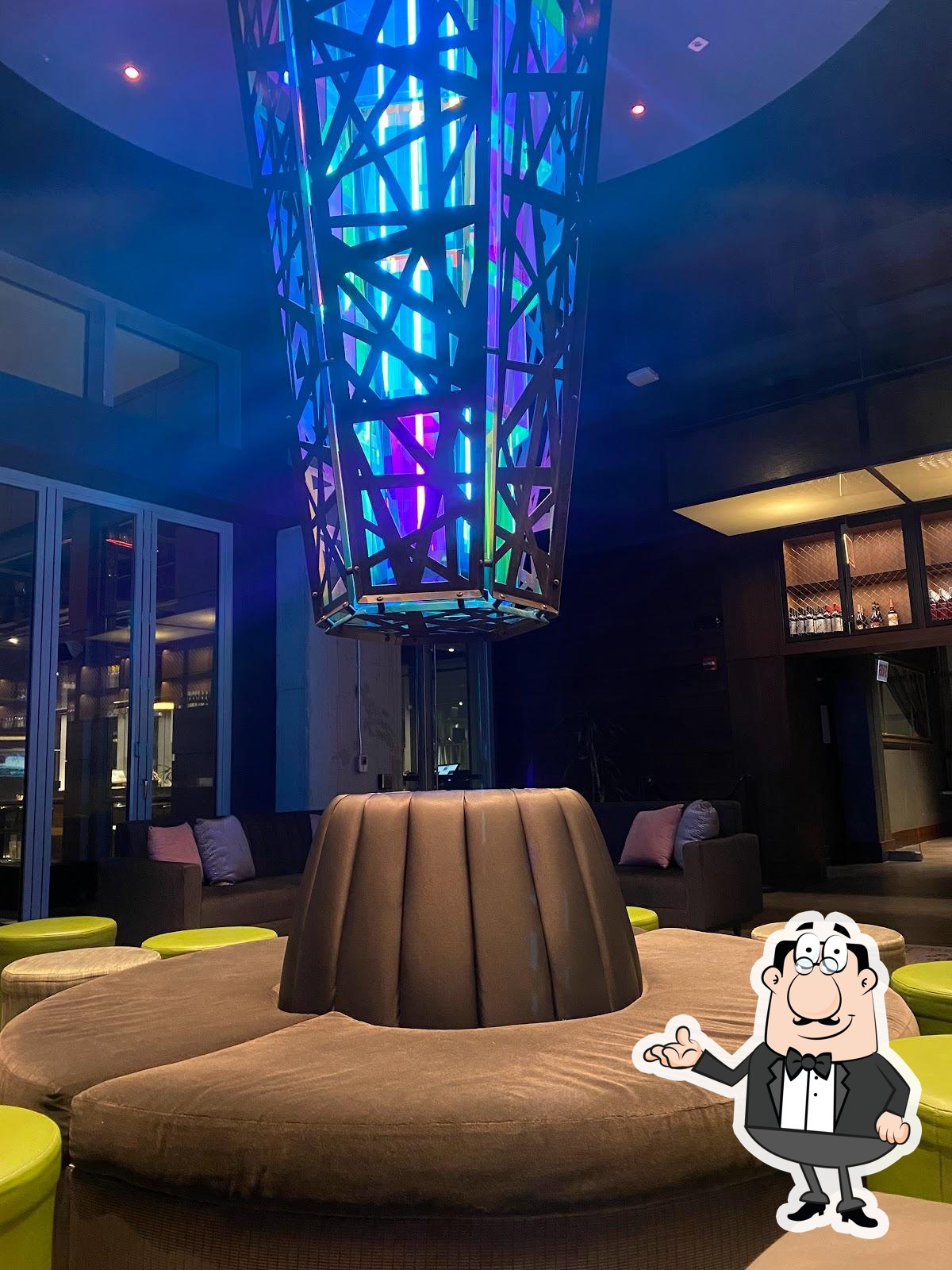 VU Rooftop Bar, Chicago - Restaurant menu, prices and reviews