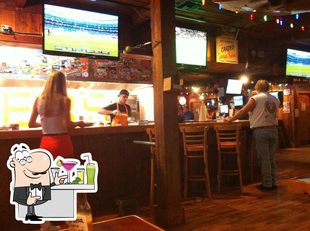 Hooters in Daytona Beach - Restaurant menu and reviews