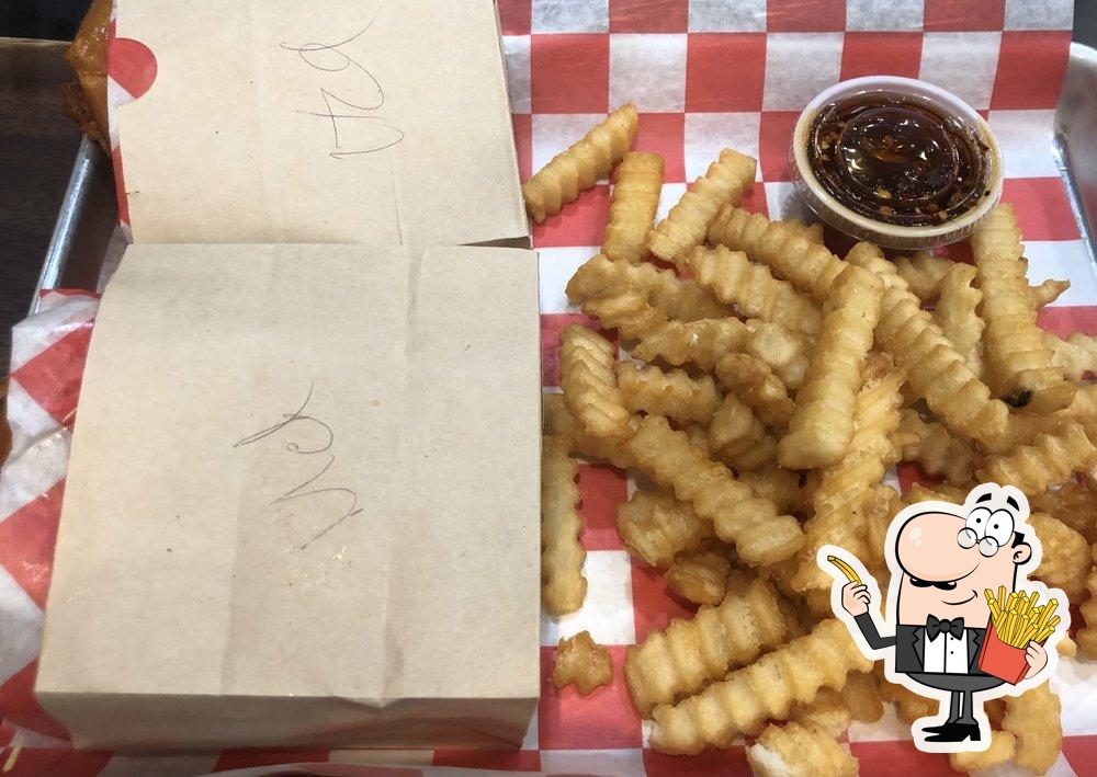 Howling Hot Chicken in Bridgeport - Restaurant menu and reviews