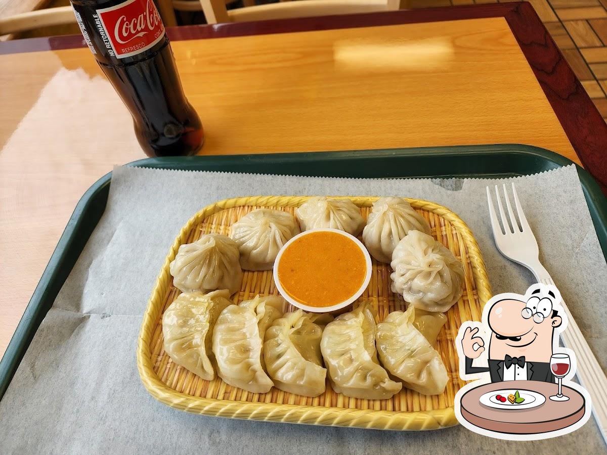Mom's MoMo and Deli in Harrisburg - Restaurant menu and reviews