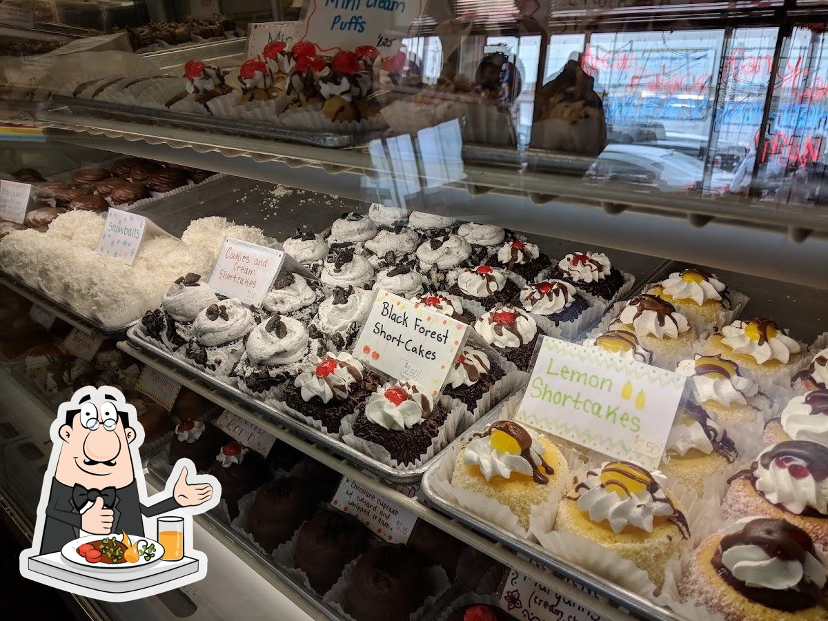New Palace Bakery in Hamtramck - Restaurant menu and reviews