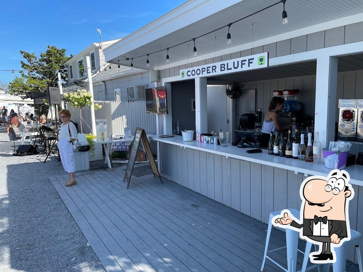 Cooper Bluff - Waterfront Bar in Oyster Bay - Restaurant menu and reviews