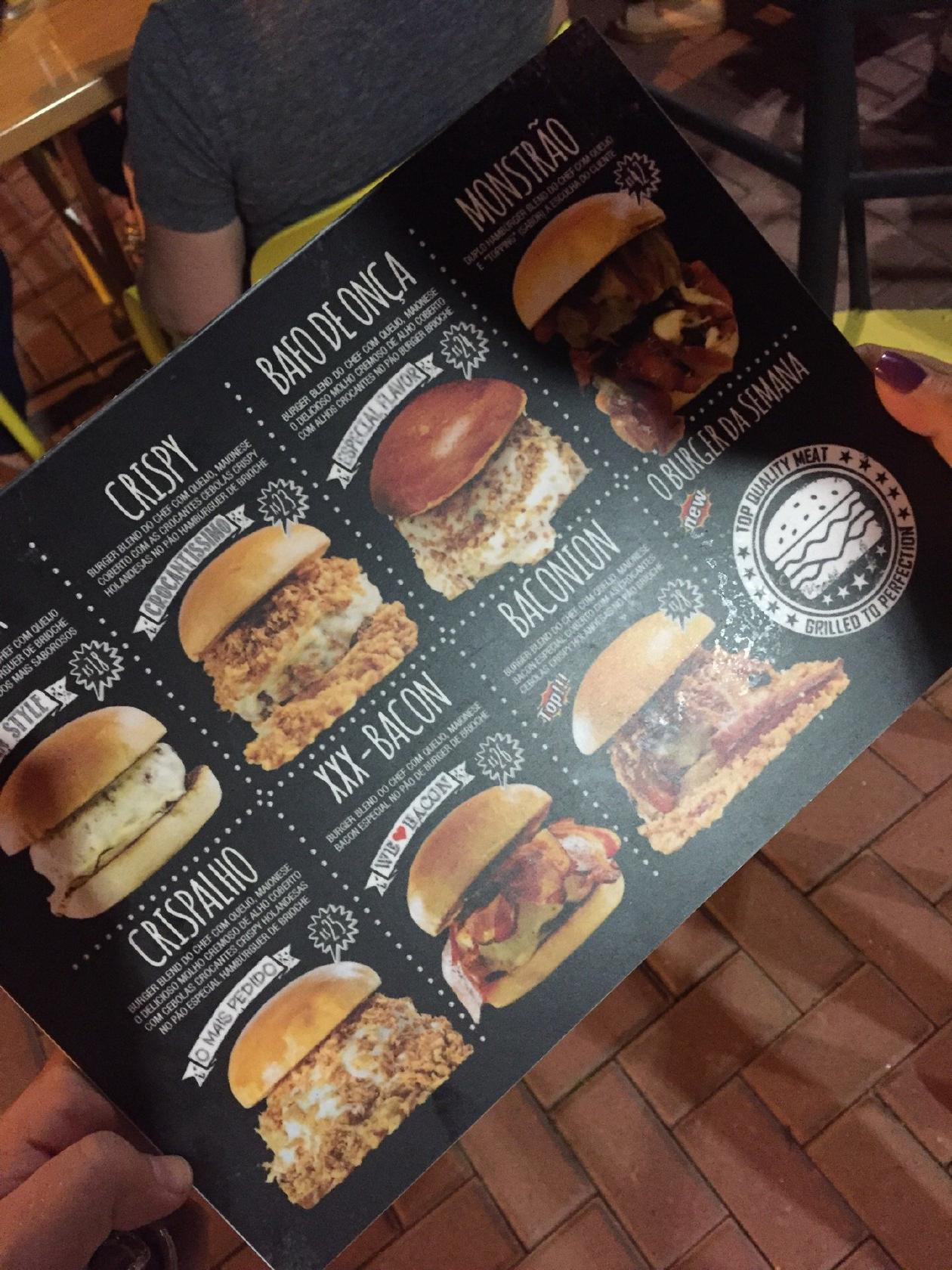 Menu at School Bus Burger restaurant, Piracicaba
