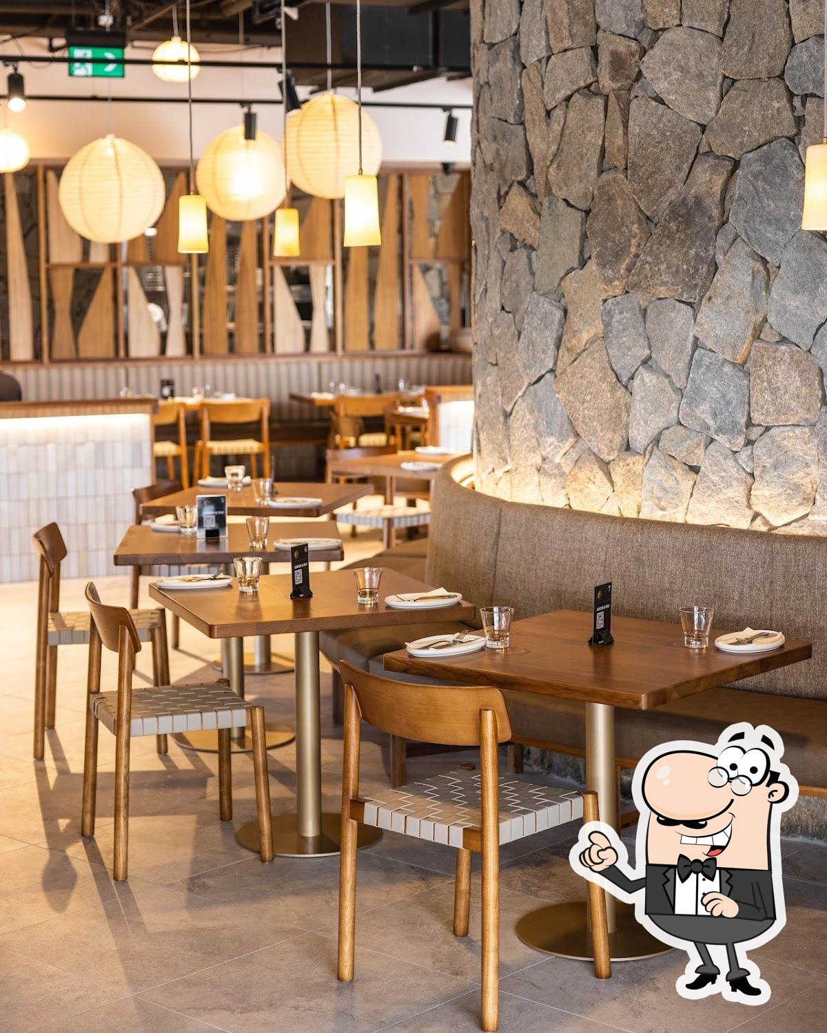 Hurricane's Grill Castle Hill, Castle Hill - Restaurant menu, prices ...
