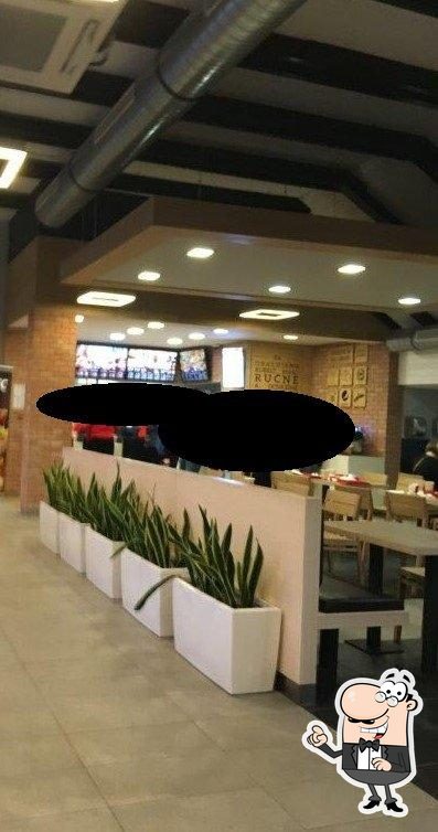 KFC D1 9 křížů (směr Praha) fast food, Přibyslavice, odpočívka D1 ...
