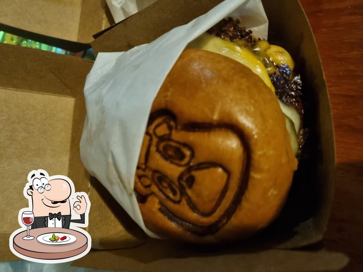 College Dropout Burgers (Ivanhoe) in Ivanhoe - Restaurant menu and reviews
