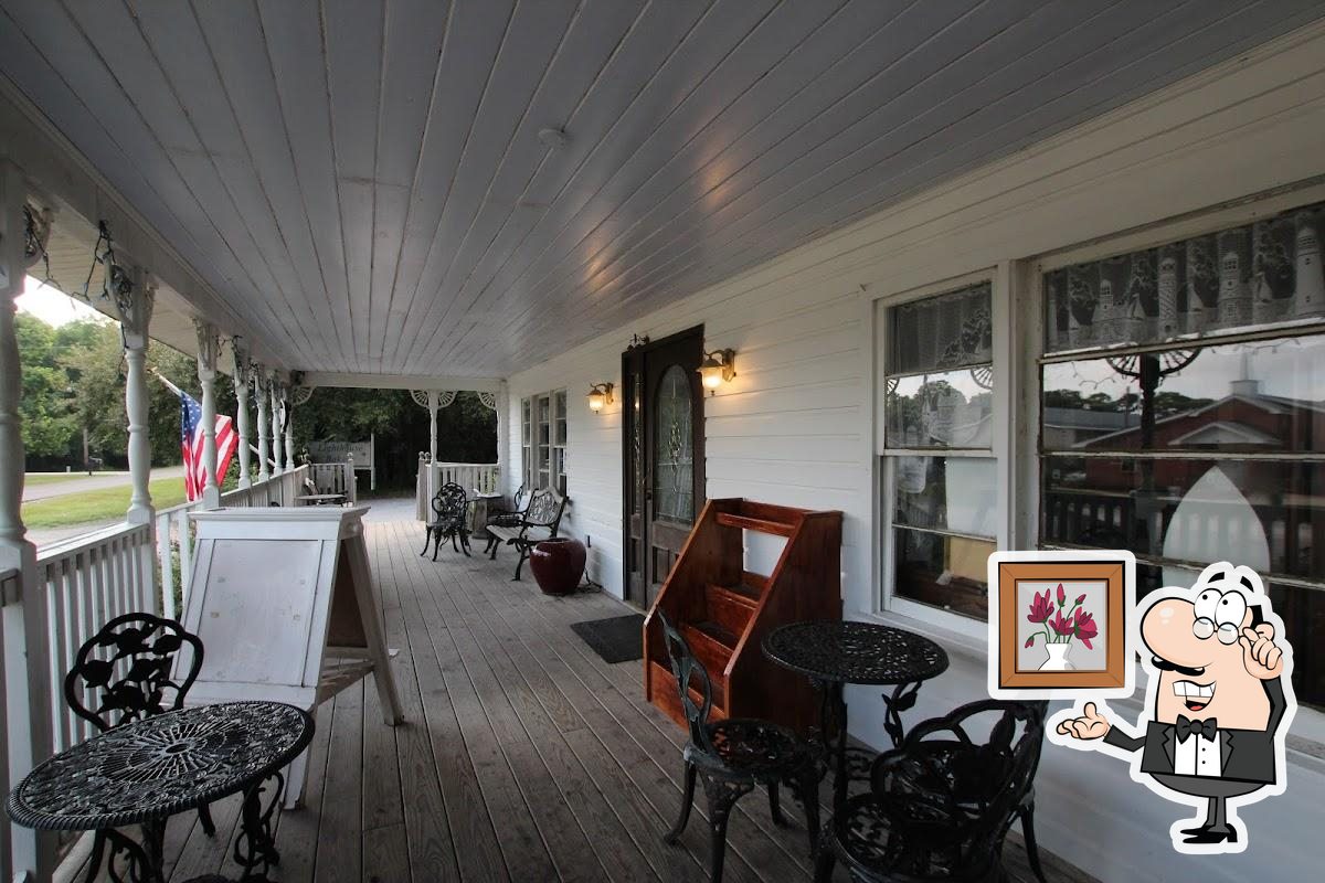 Lighthouse Bakery in Dauphin Island - Restaurant menu and reviews
