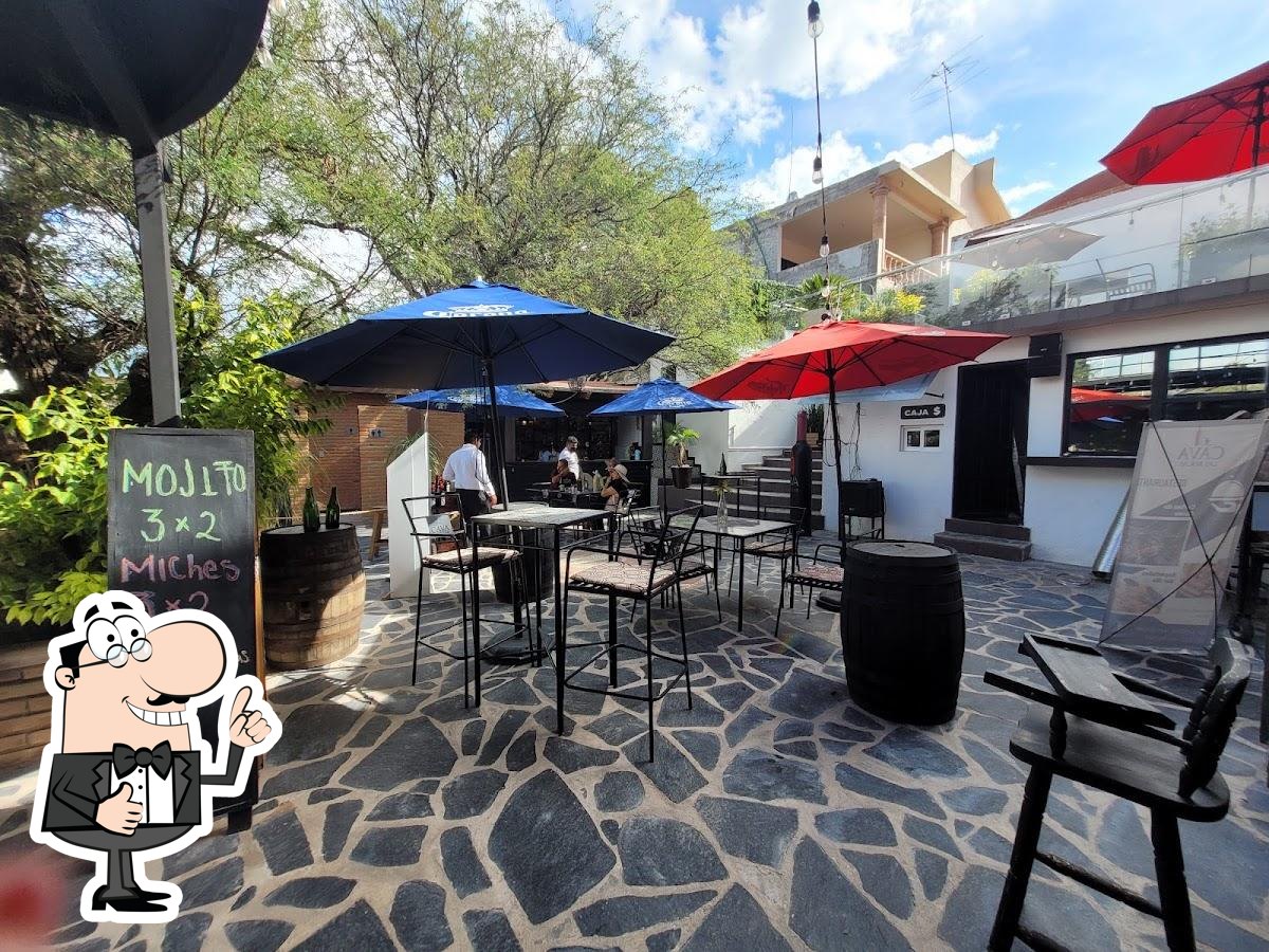 Restaurante Cava Las Rocas, Bernal, Calle Ezequiel Montés 53 ...