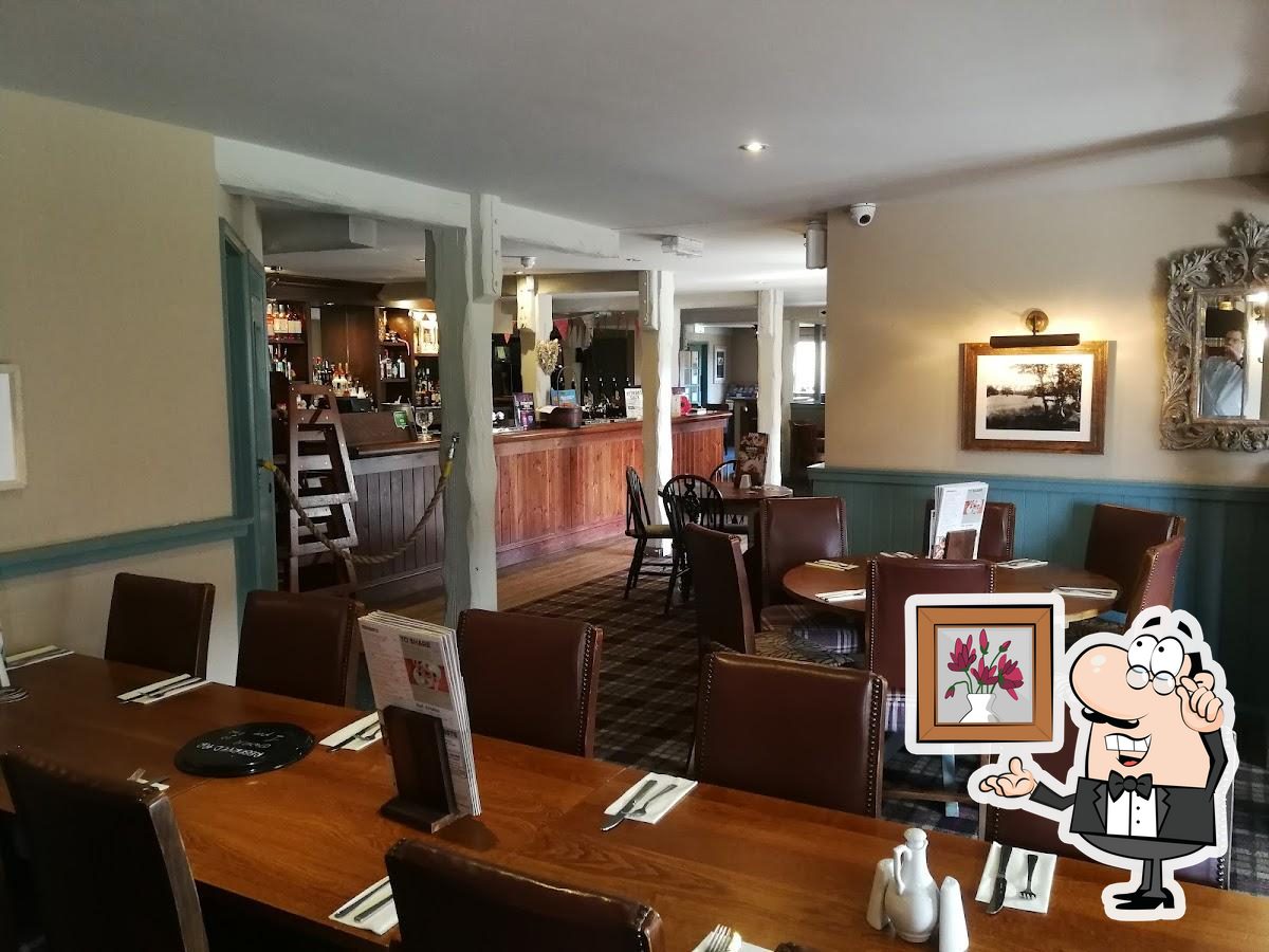 Cwm Talwg in Barry - Restaurant menu and reviews