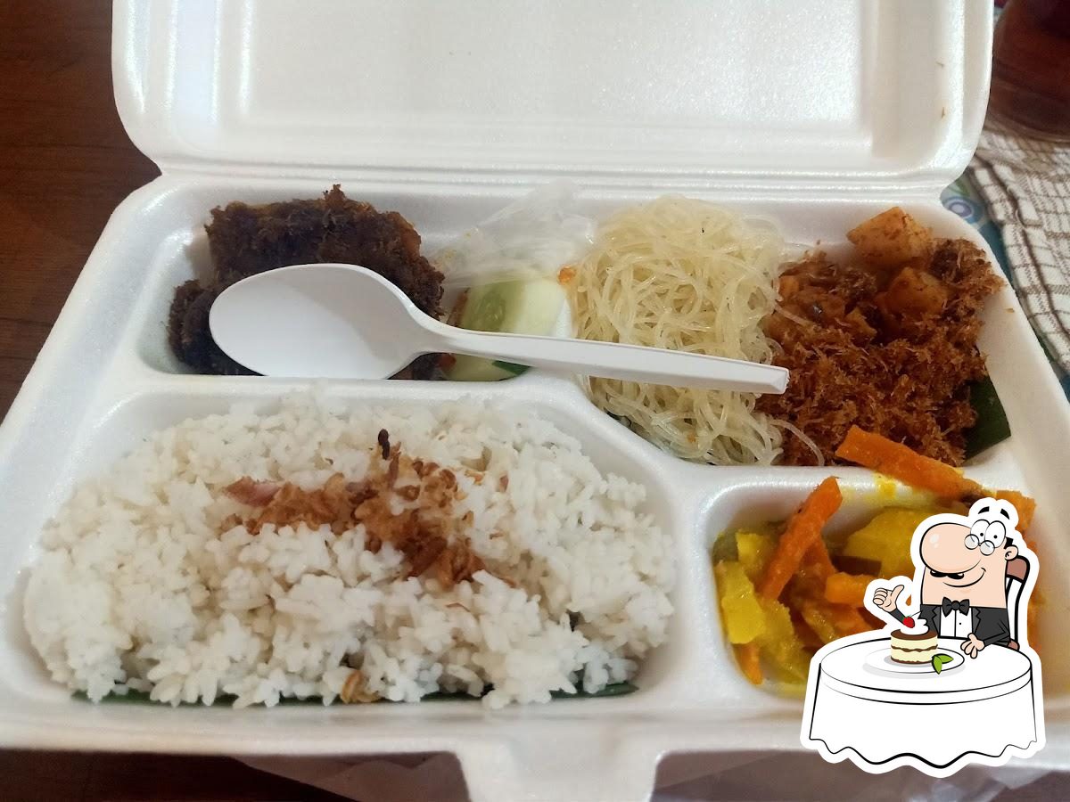 Nasi kuning & nasi campur dinda restaurant, Surabaya - Restaurant reviews