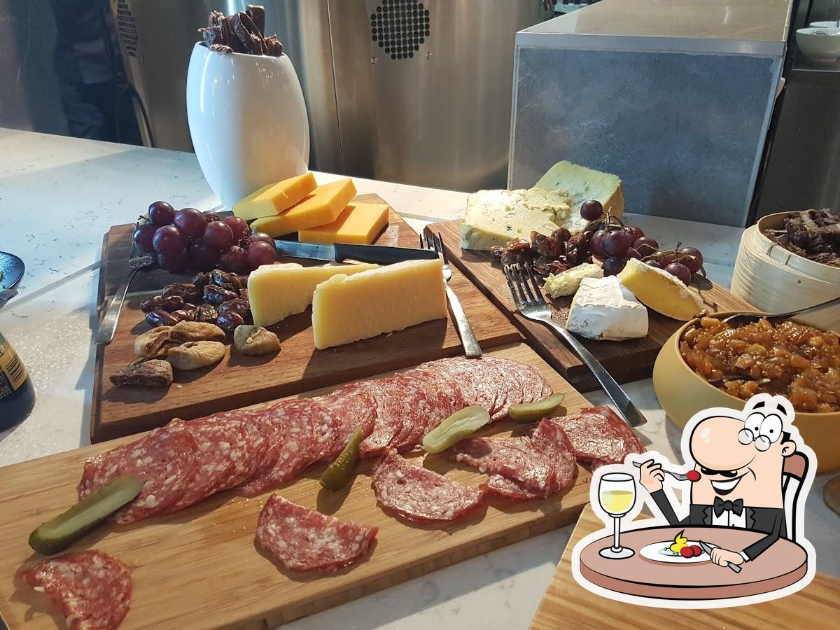 Tatso. The Lounge Bar, Pretoria, Time Square - Restaurant reviews