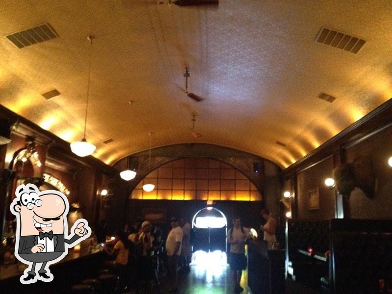 Monty Bar in Los Angeles - Restaurant menu and reviews