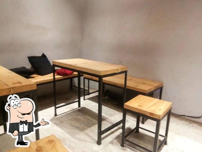 The Shake Maker, Surat, Neelgagan Apartment - Restaurant menu and reviews
