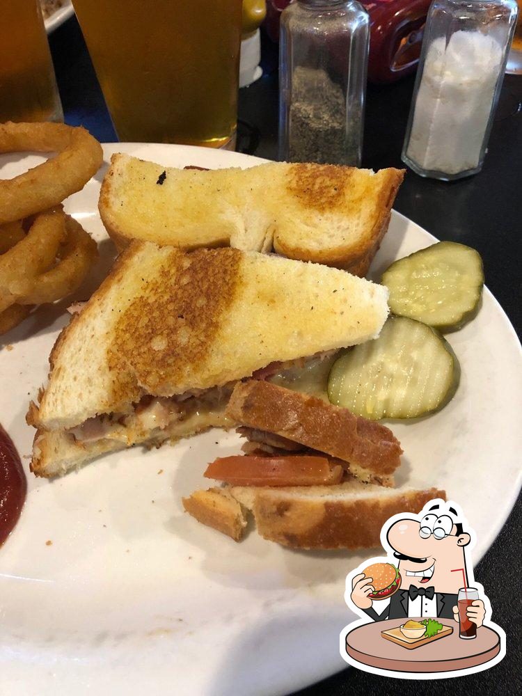 Hotshots Sports Bar & Grill in El Dorado - Restaurant menu and reviews