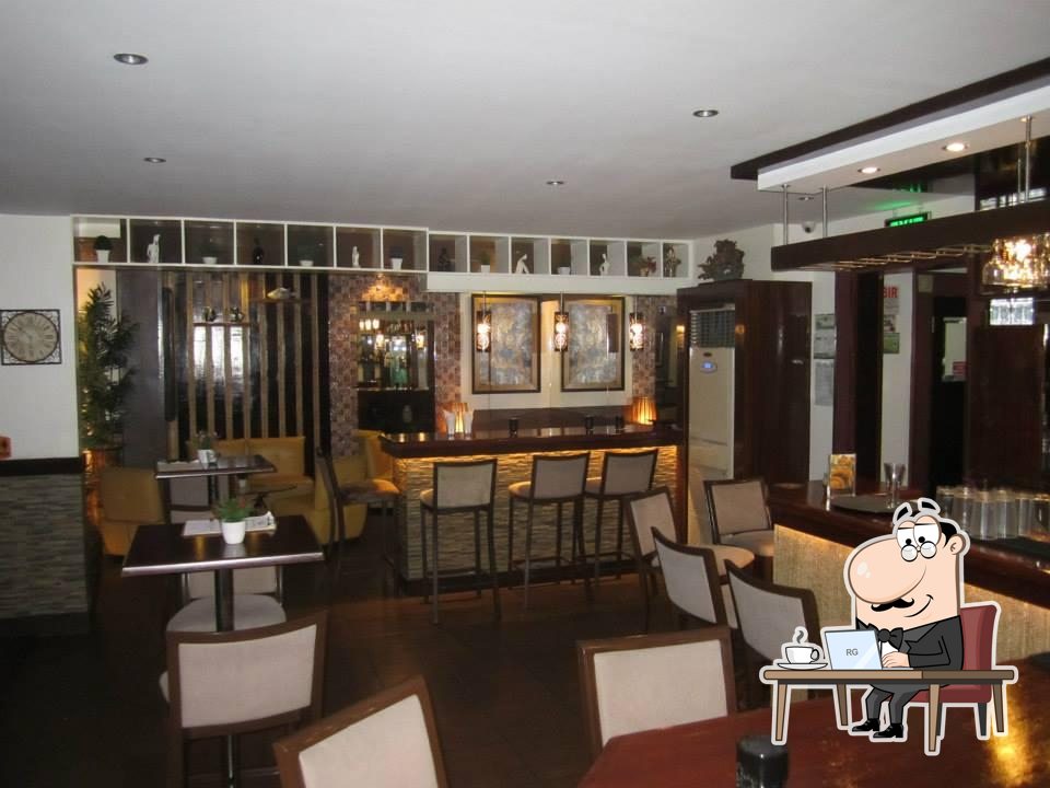 Mango Corner pub & bar, Parañaque - Restaurant reviews