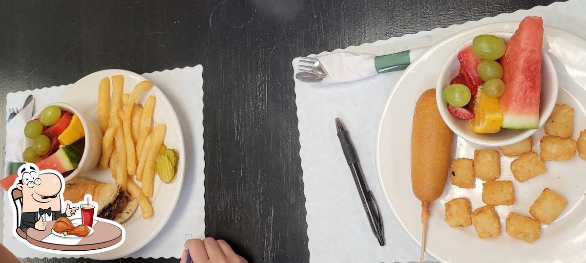 Nutcracker Cafe in Starbuck - Restaurant reviews