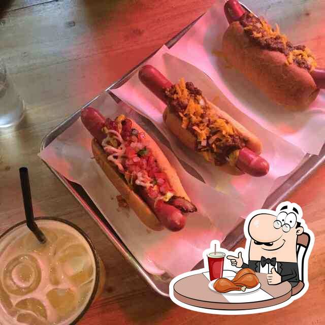 Pink's Hot Dogs BGC pub & bar, Taguig, Ground Floor - Restaurant reviews
